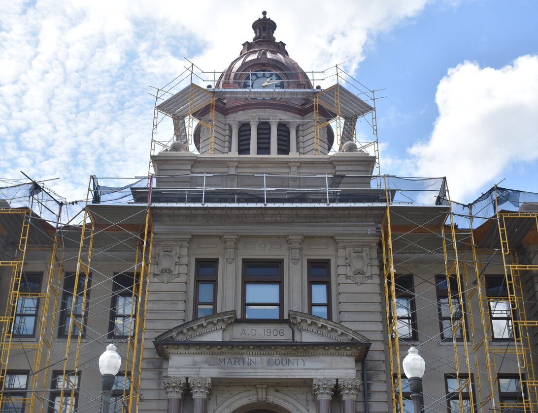 Courthouse rooftop work continues | News, Sports, Jobs - Fairmont Sentinel